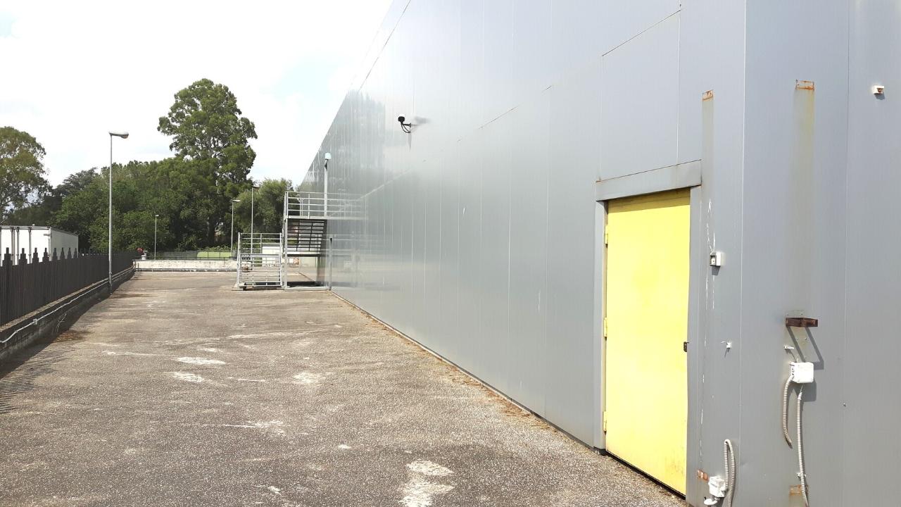 Negozio in affitto a Roma