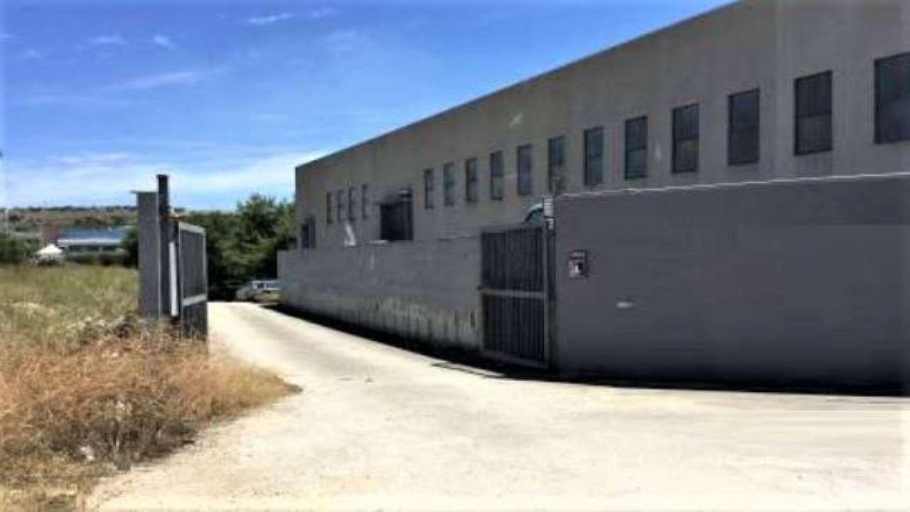 Capannone in vendita a Faggiano