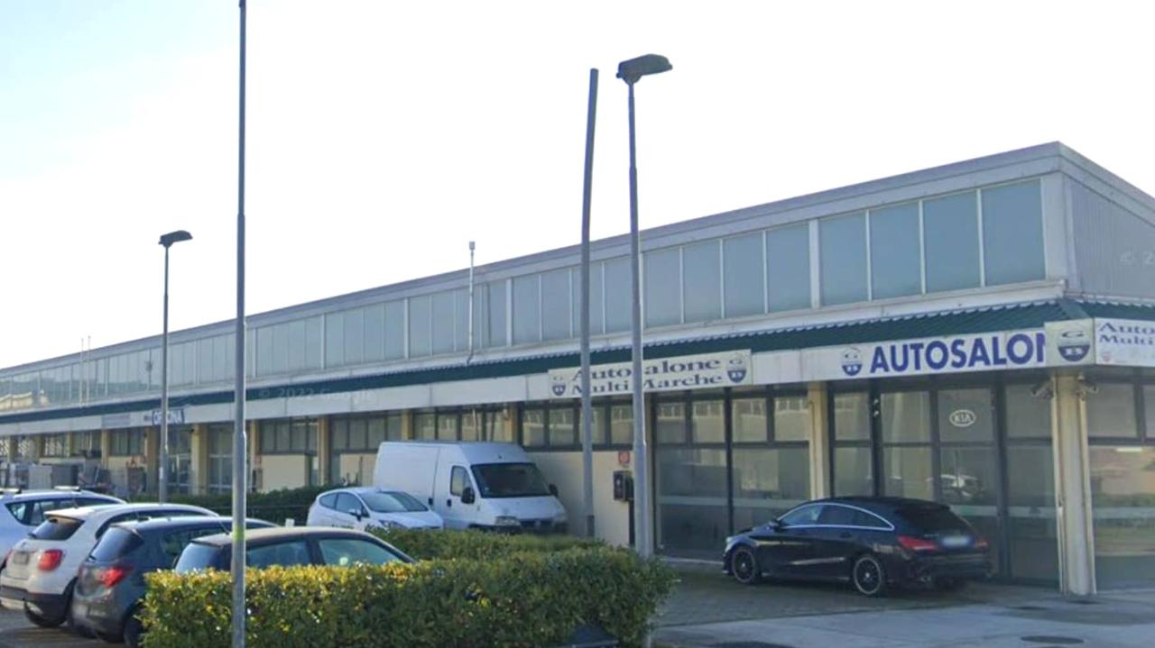 Negozio in vendita a Lucca