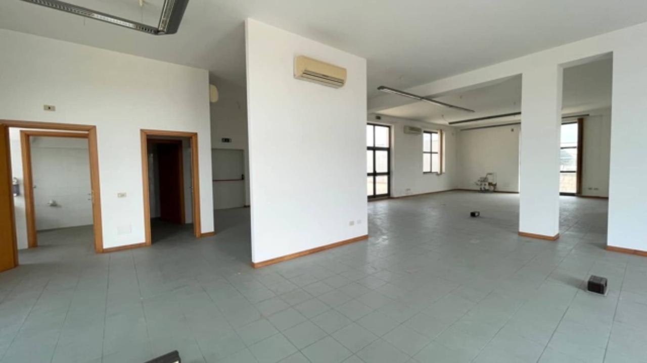 Negozio in vendita a Cagliari