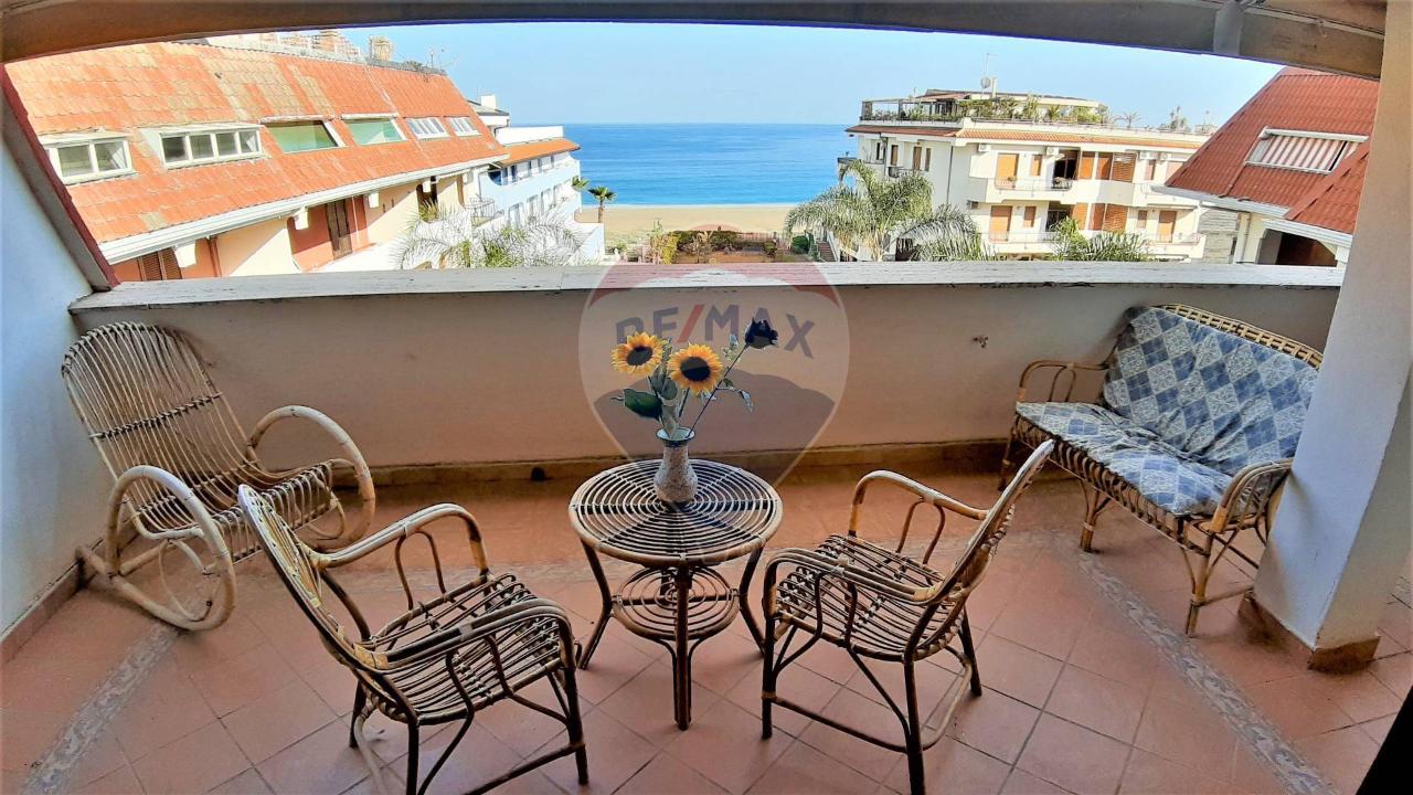 Appartamento in vendita a Giardini Naxos