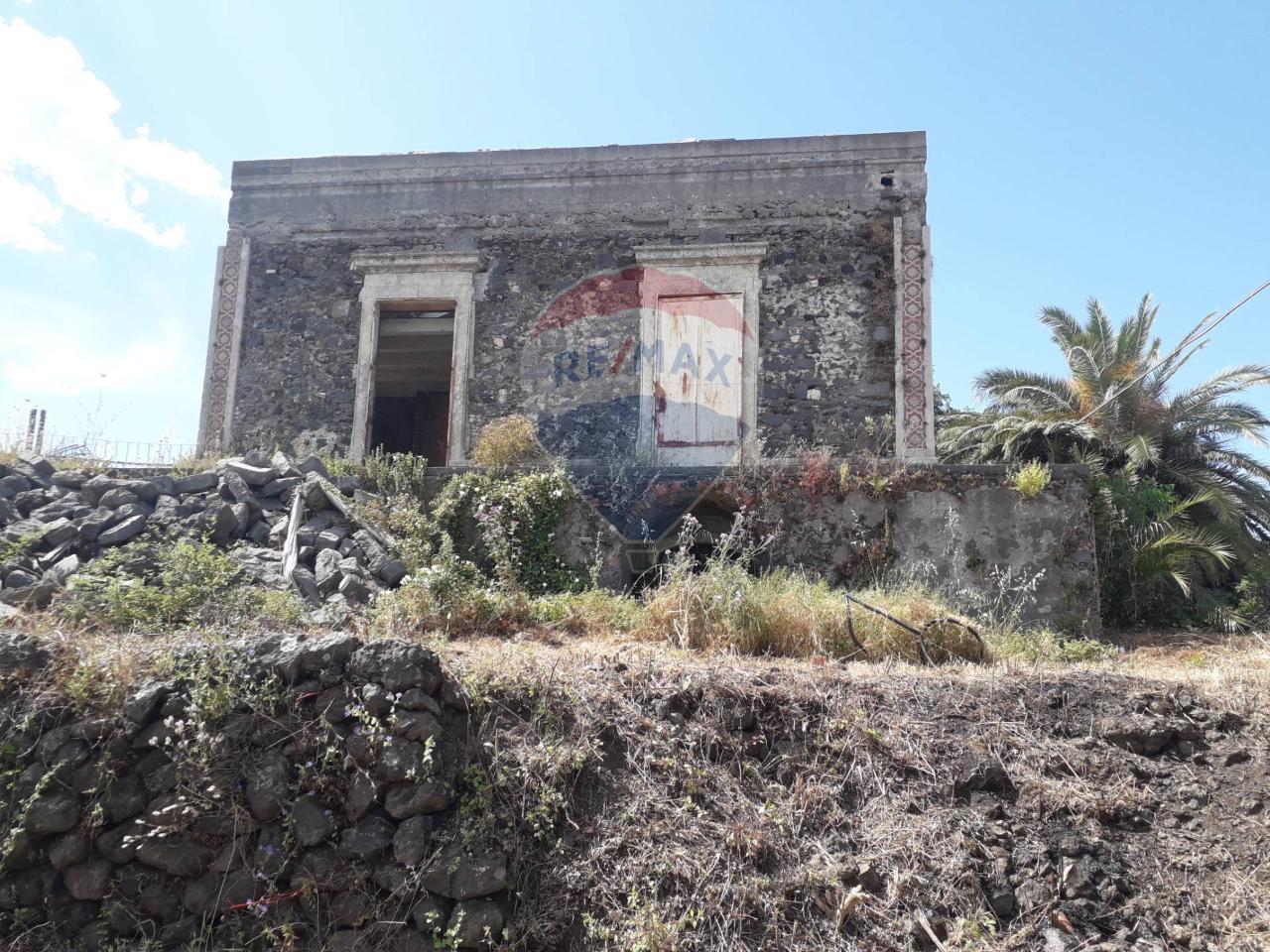 Casa indipendente in vendita a Piedimonte Etneo