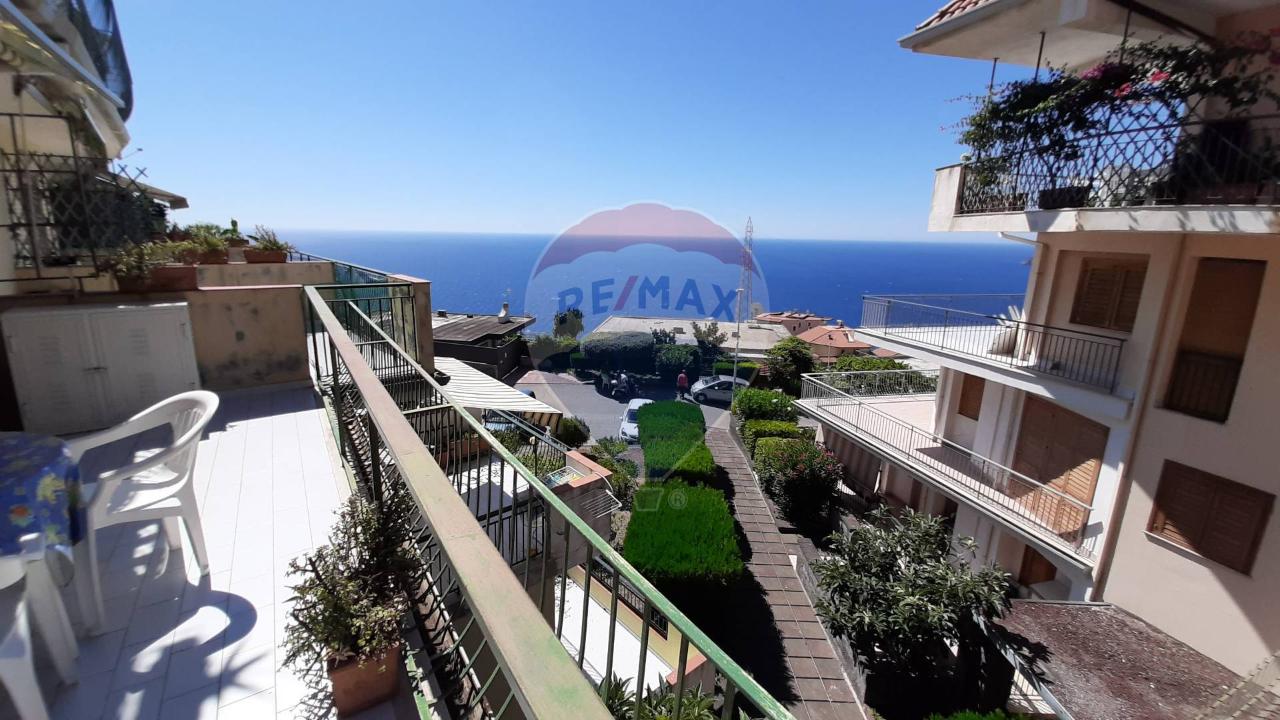 Appartamento in vendita a Letojanni