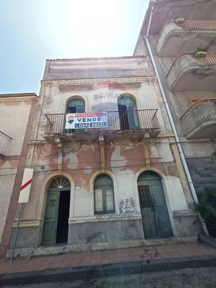 Casa indipendente in vendita a Castiglione Di Sicilia