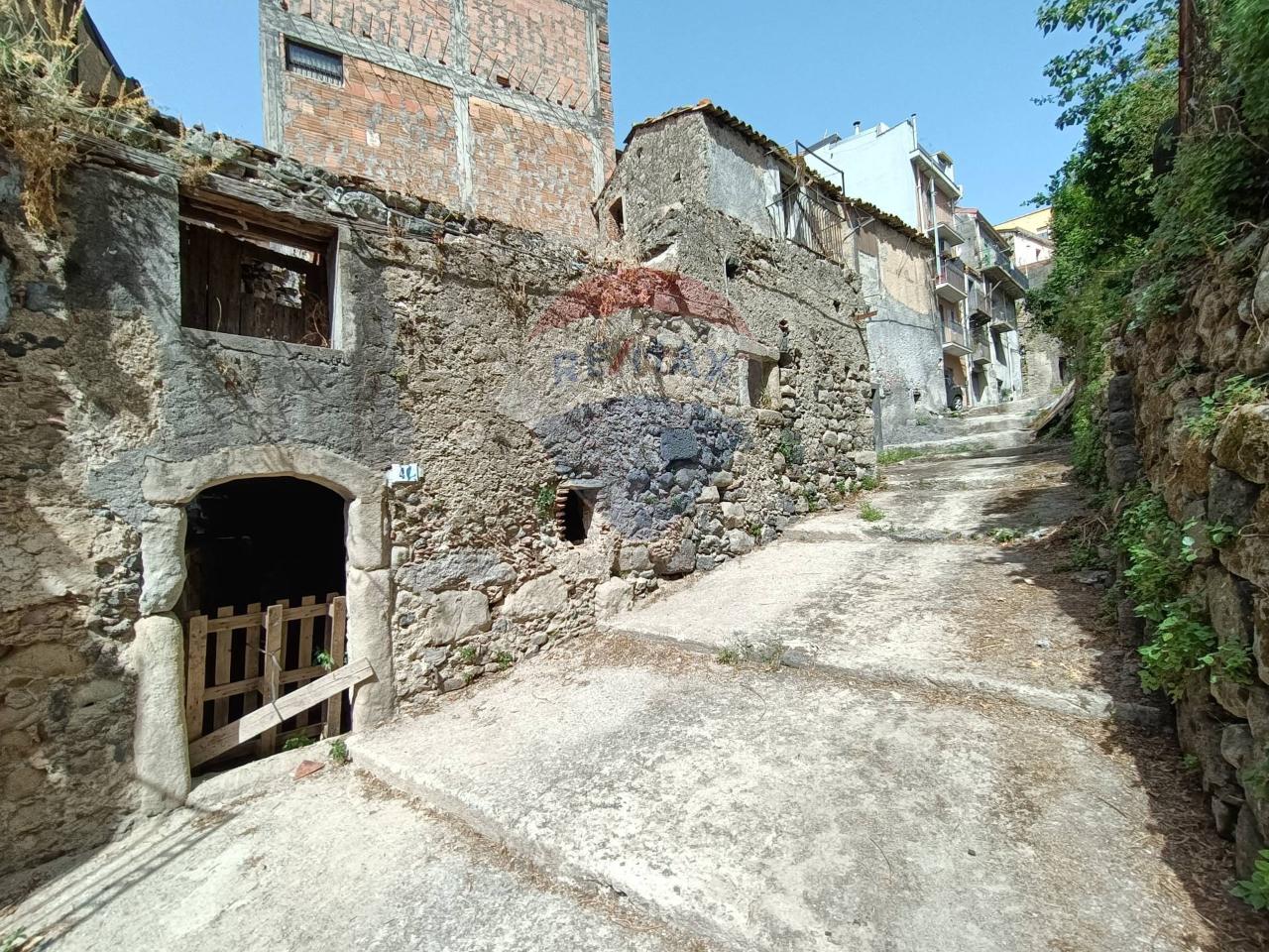 Casa indipendente in vendita a Castiglione Di Sicilia