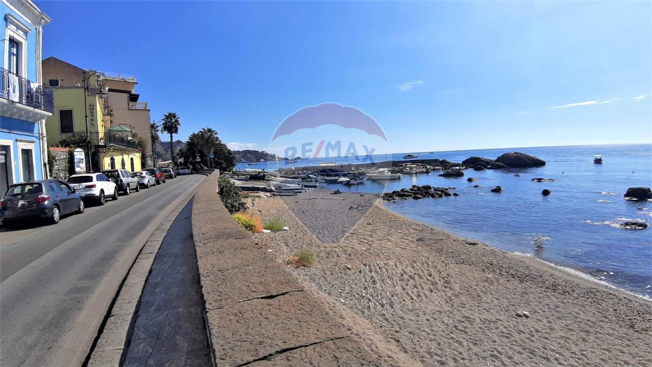 Casa indipendente in vendita a Giardini Naxos