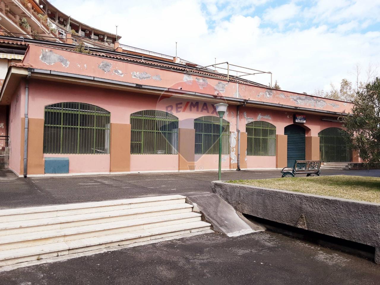 Negozio in vendita a Giardini Naxos