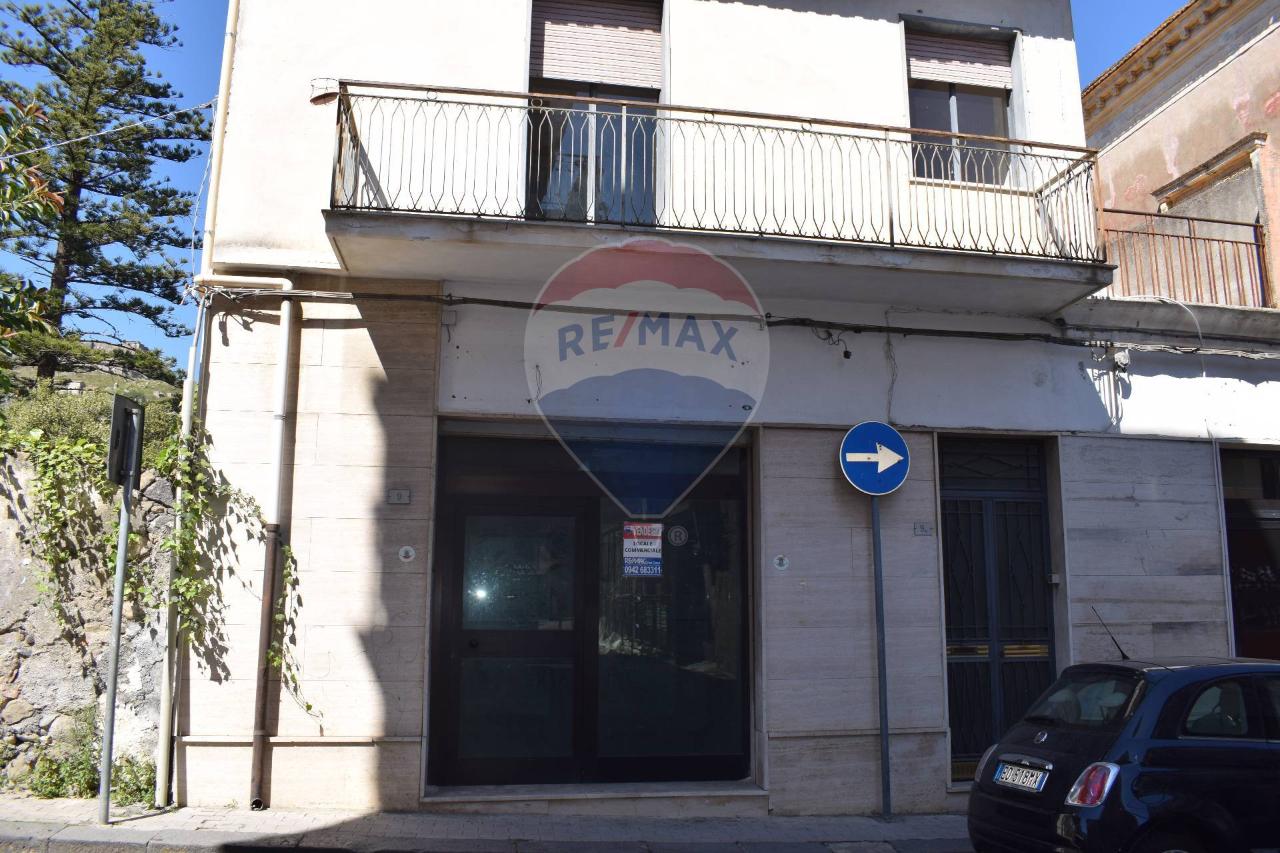 Negozio in vendita a Calatabiano