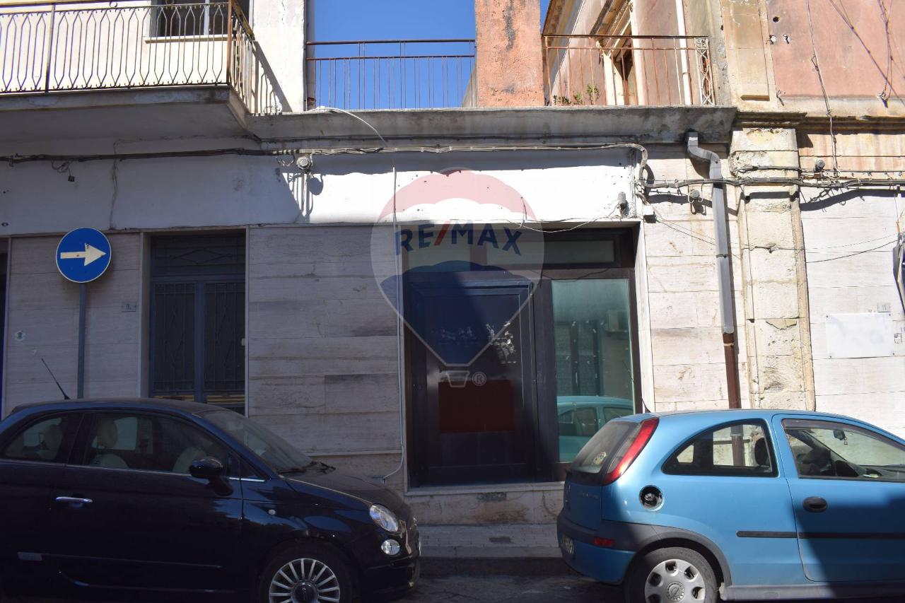 Negozio in vendita a Calatabiano