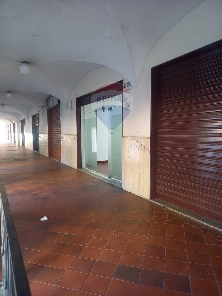 Negozio in vendita a Sarno