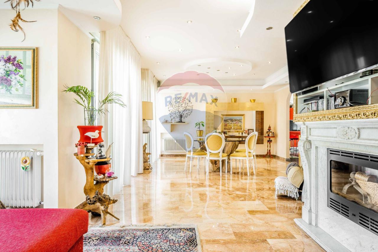 Attico in Via Carlo Noè 32, Gallarate