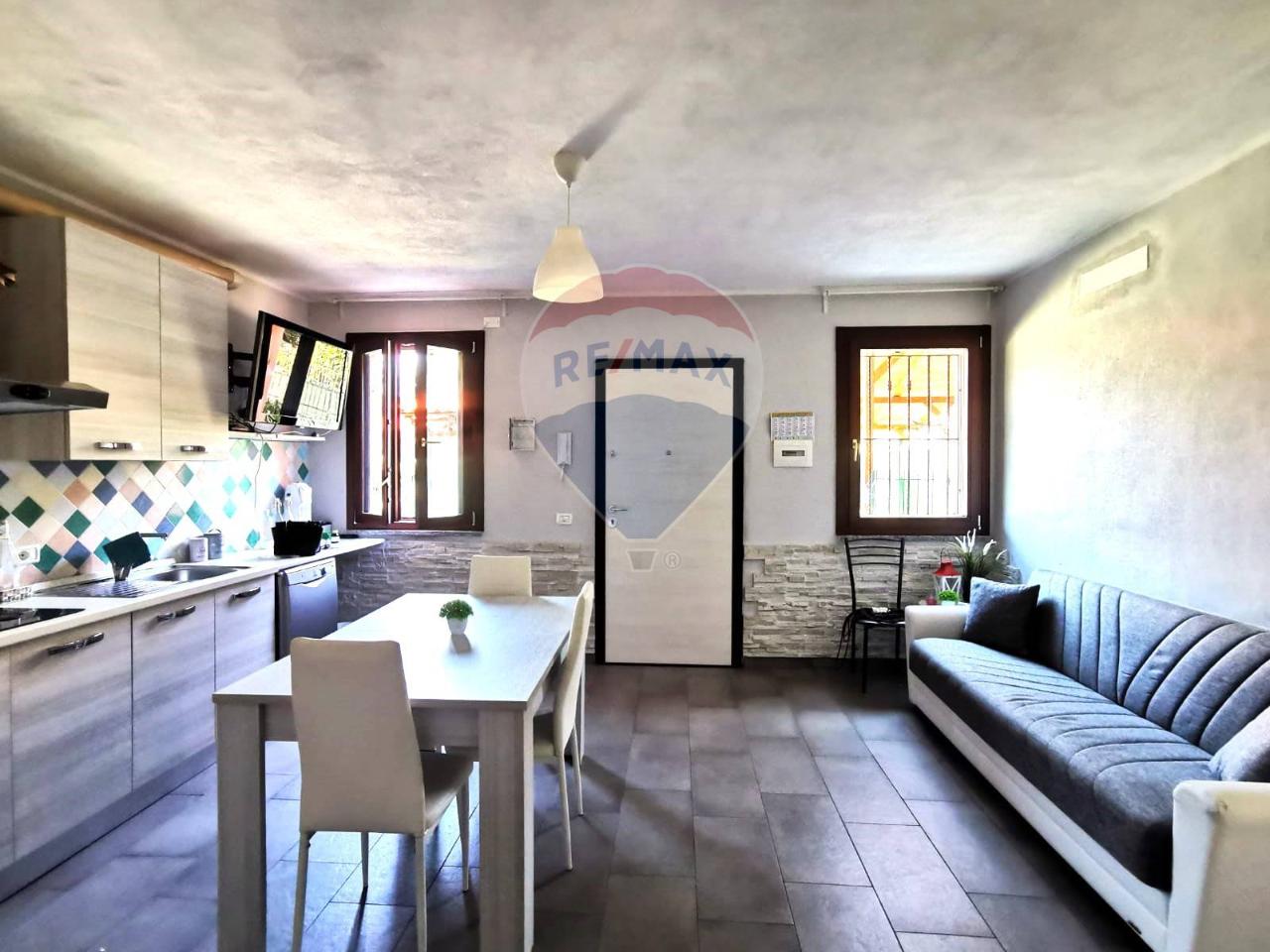 Villa in vendita a Cuvio