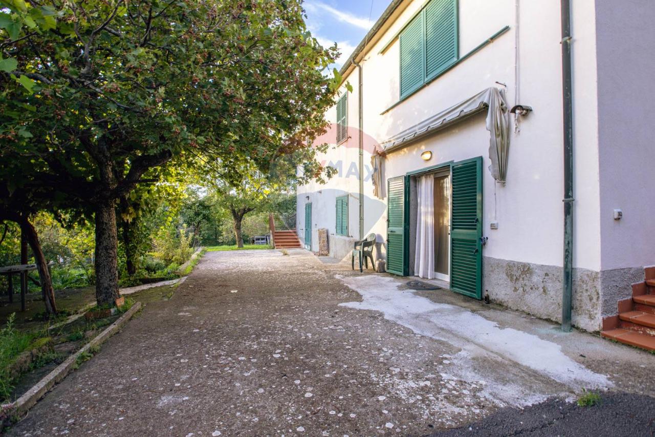 Appartamento in vendita a Castell'Azzara