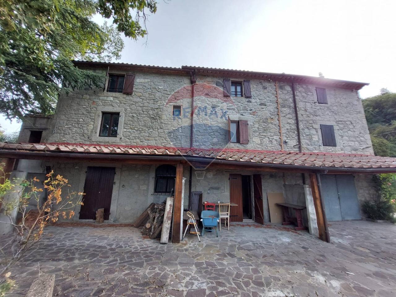 Casa indipendente in vendita a Castel Del Piano