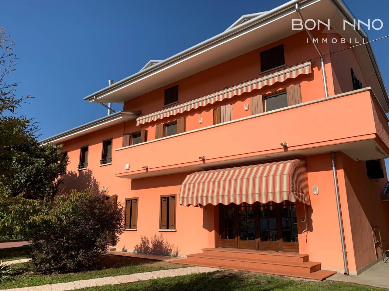 Villa in vendita a Paese