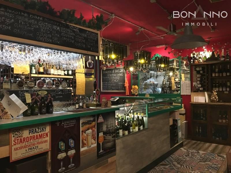 Esercizio commerciale in vendita a Bassano Del Grappa