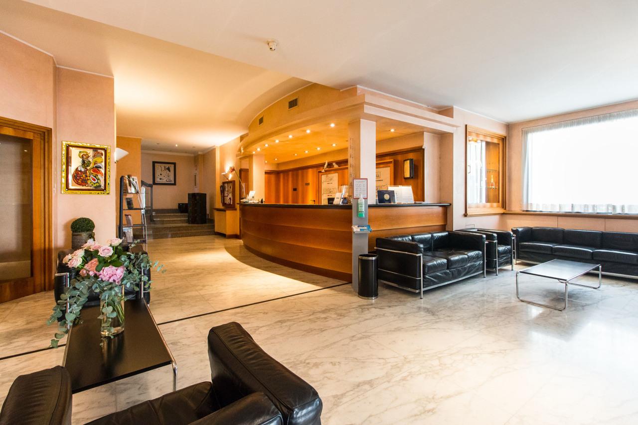 Hotel in vendita a Parabiago