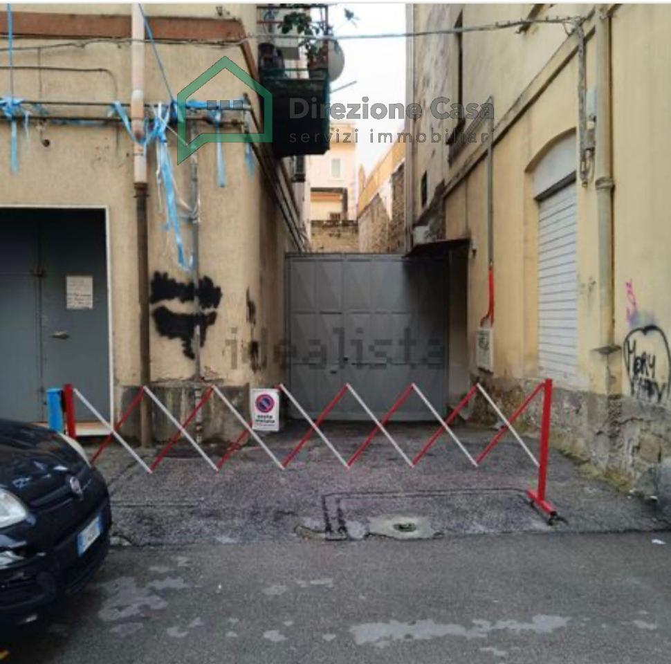 Magazzino in affitto a Napoli