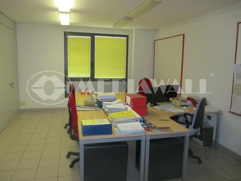 Ufficio in vendita a Roveredo In Piano
