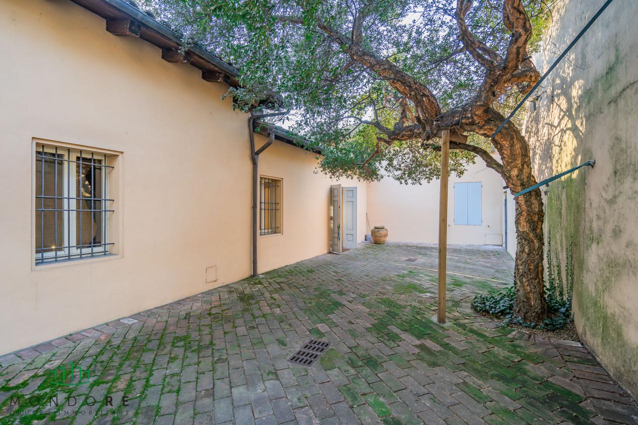 Palazzo in vendita a San Lazzaro Di Savena