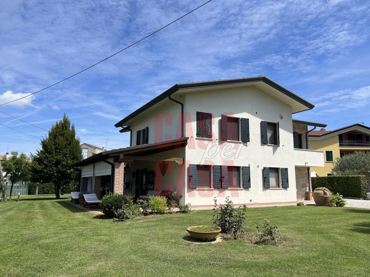 Casa indipendente in vendita a Torreglia