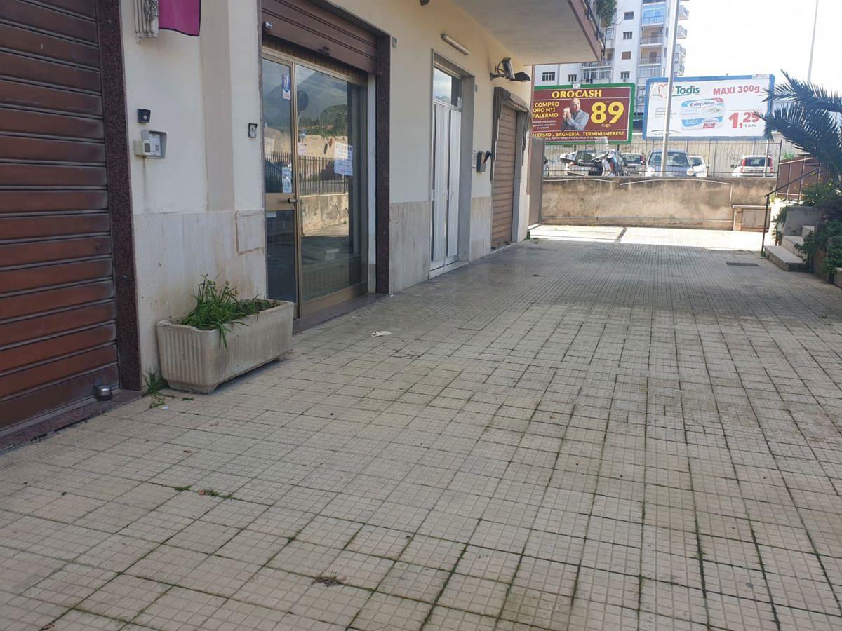 Negozio in vendita a Palermo
