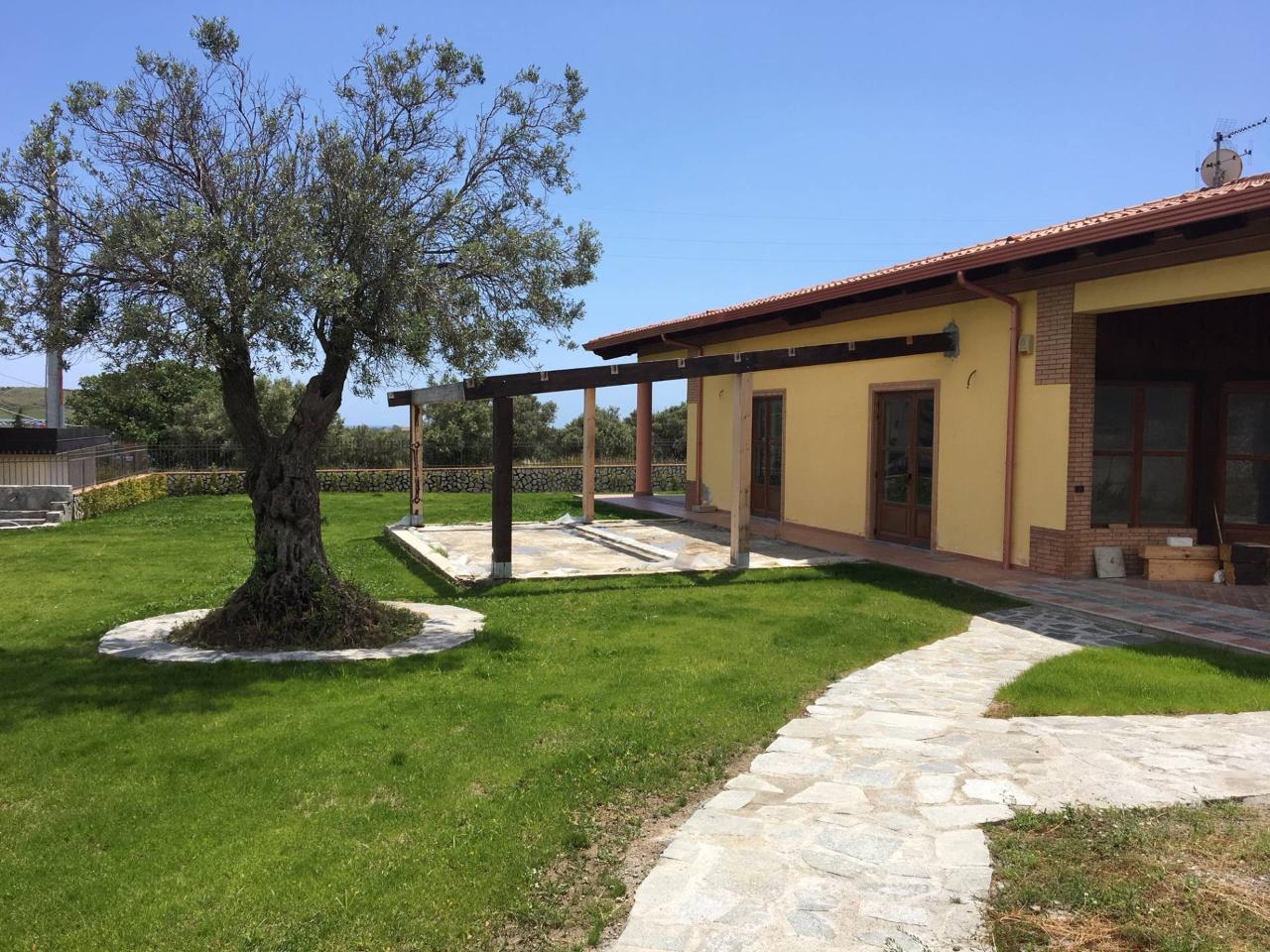 Locale commerciale in vendita a Catanzaro