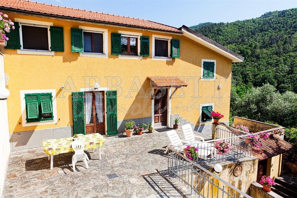 Appartamento in vendita a Castiglione Chiavarese