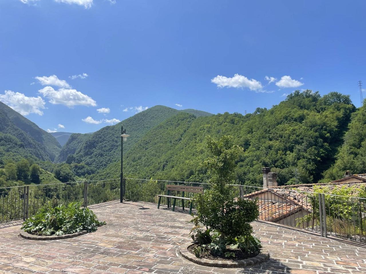 Casa indipendente in vendita a Cerreto Di Spoleto