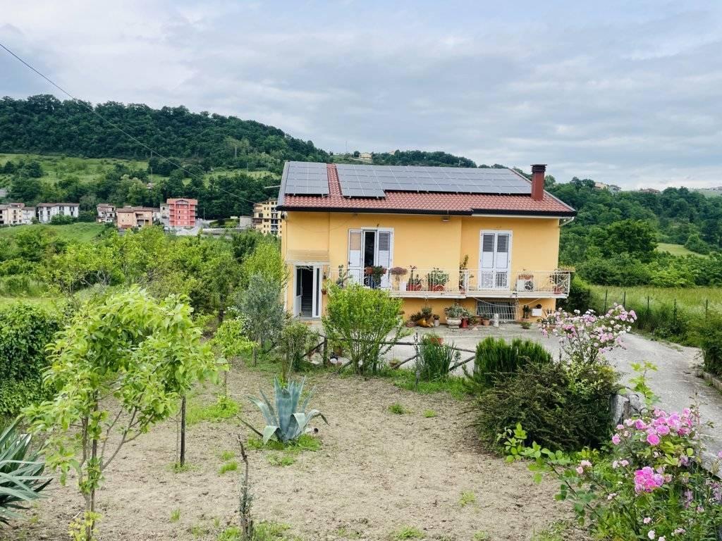 Casa indipendente in vendita a Pratola Serra