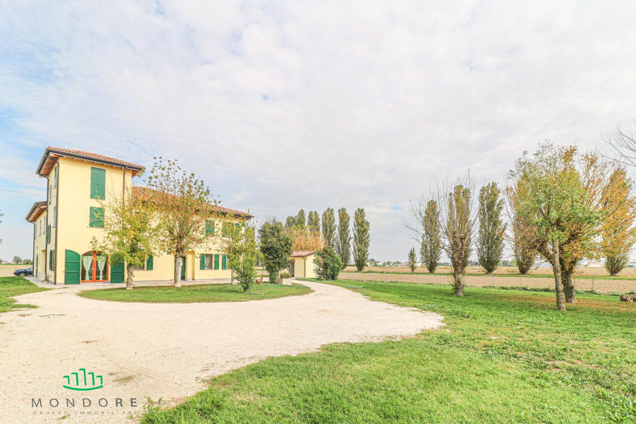 Villa in vendita a Terre del Reno