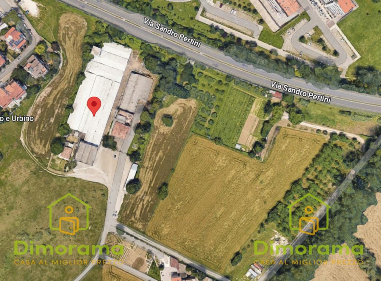 Magazzino in vendita a Pesaro