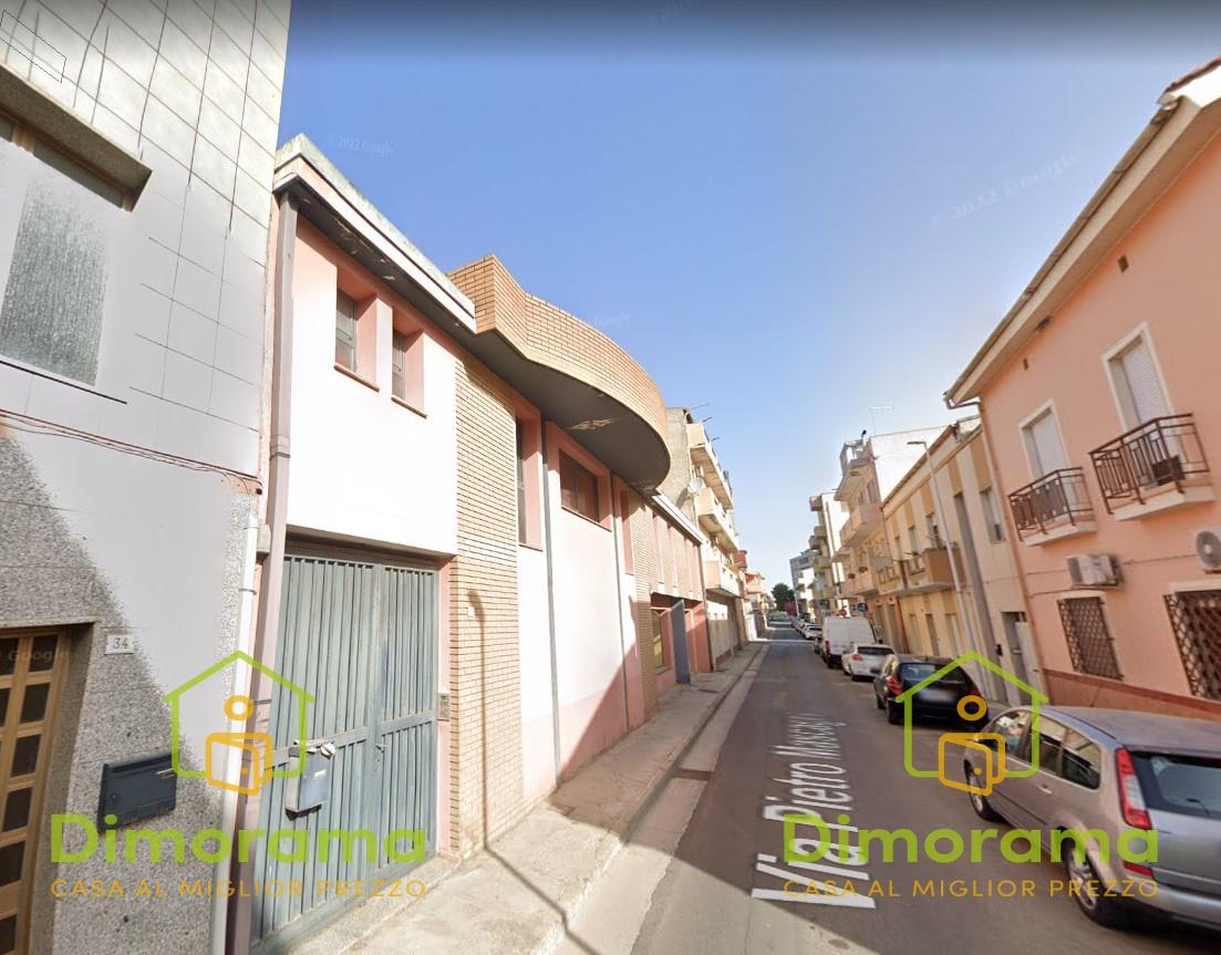 Palazzina commerciale in vendita a Quartu Sant'Elena