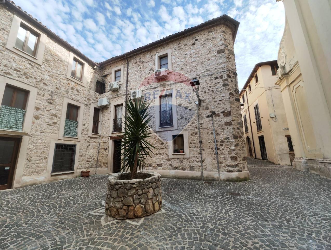 Magazzino in vendita a Villa Santo Stefano