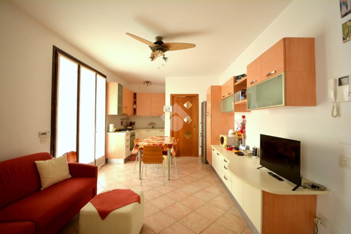 Bilocale in Piazza XV Martiri 1, Cornate d'Adda