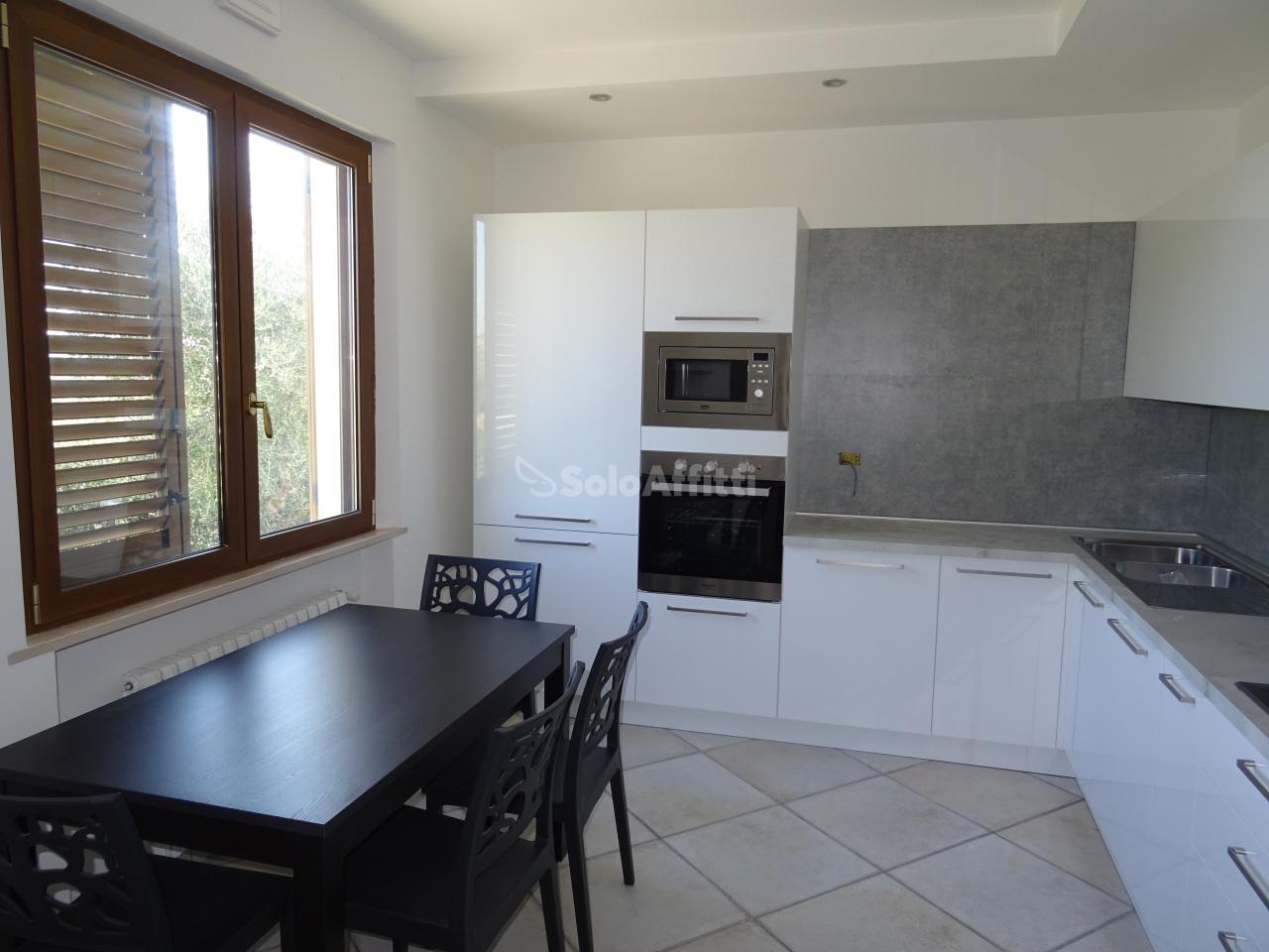 Appartamento in affitto a Ostra Vetere