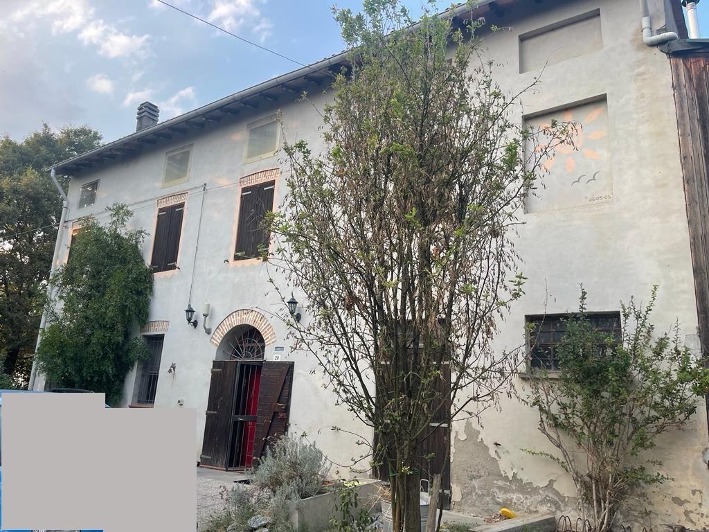 Casa indipendente in affitto a Massa Lombarda