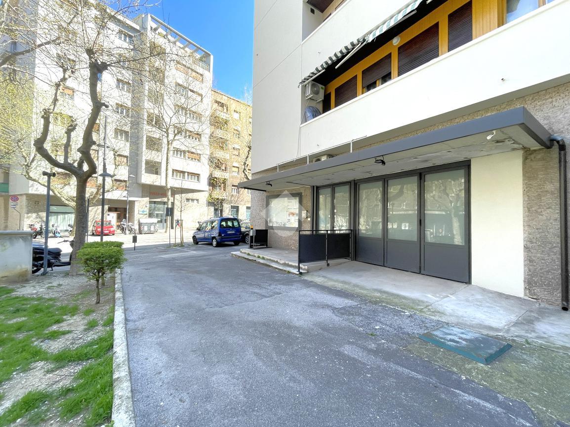 Negozio in vendita a Trieste