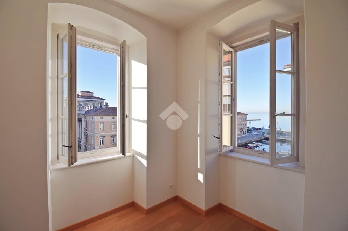 Ufficio in affitto a Trieste