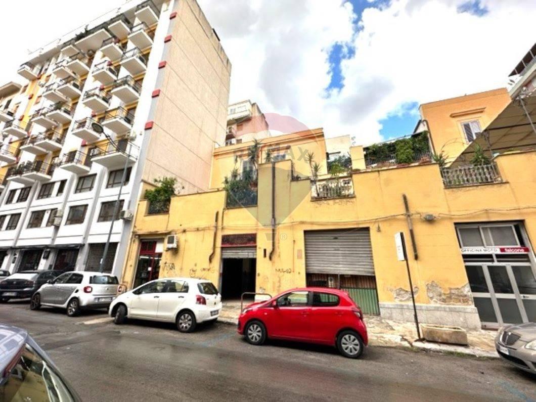 Negozio in vendita a Palermo