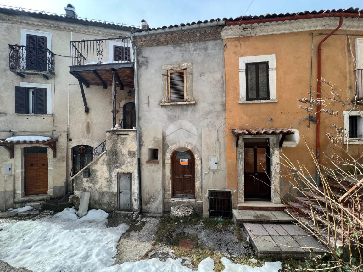 Casa indipendente in vendita a Rocca Di Mezzo