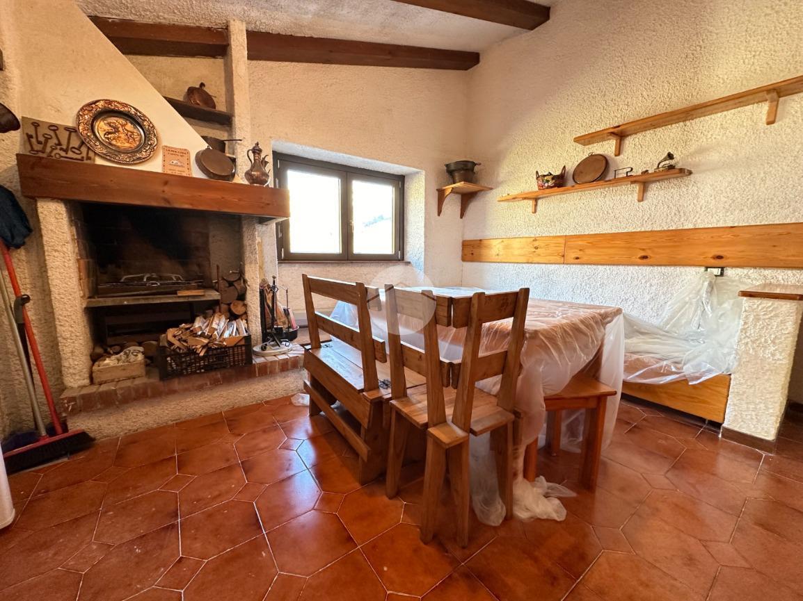 Appartamento in vendita a Lucoli