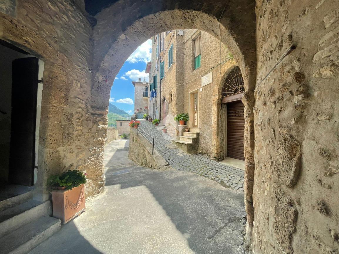 Appartamento in vendita a Subiaco