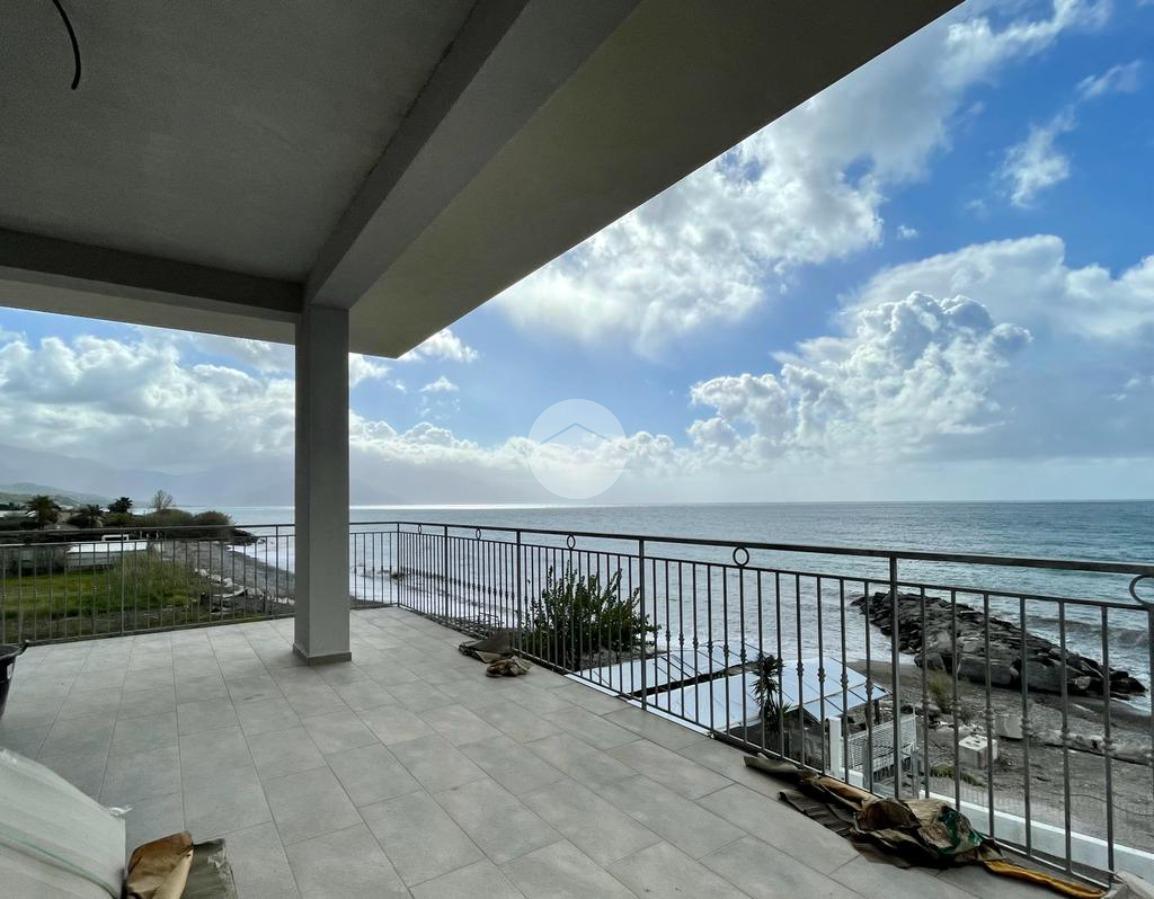 Appartamento in vendita a Santa Marina