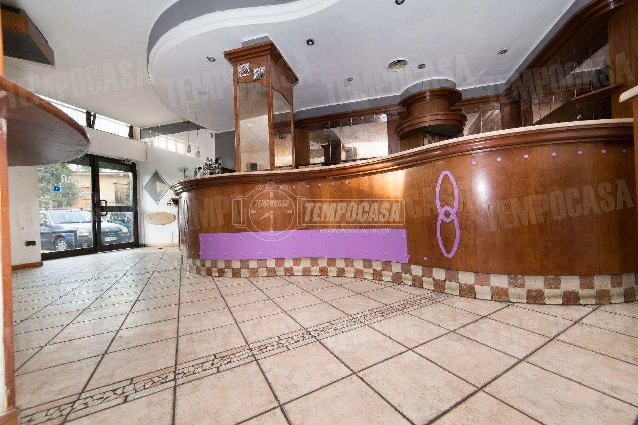 Negozio in vendita a Cavenago Di Brianza