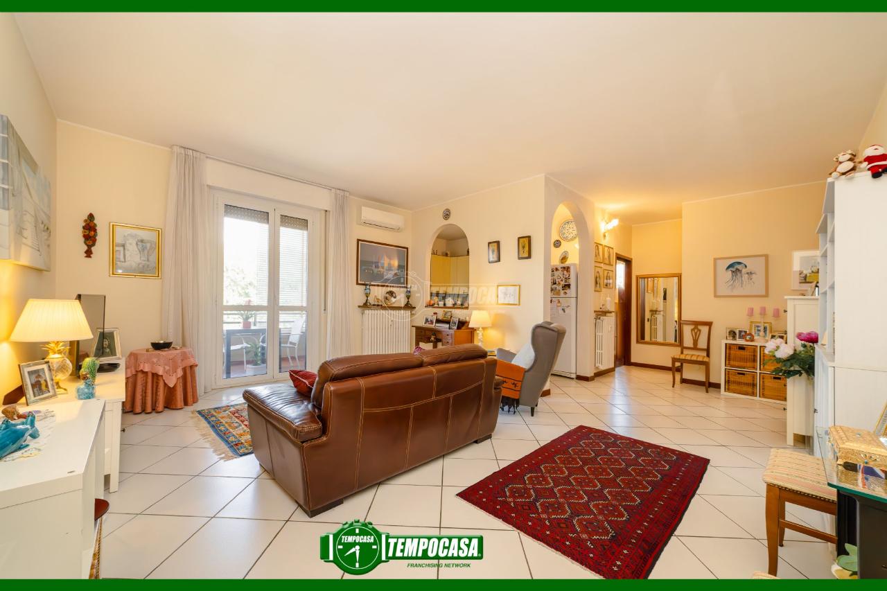 Appartamento in vendita a Burago Di Molgora