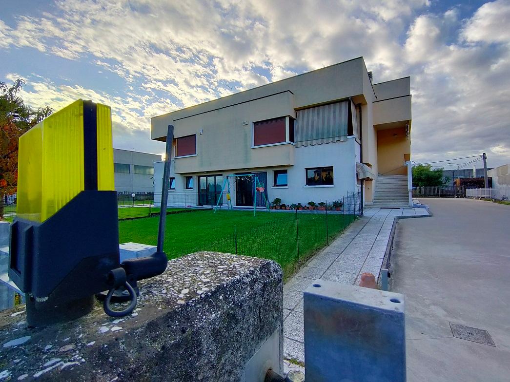 Magazzino in vendita a Legnago