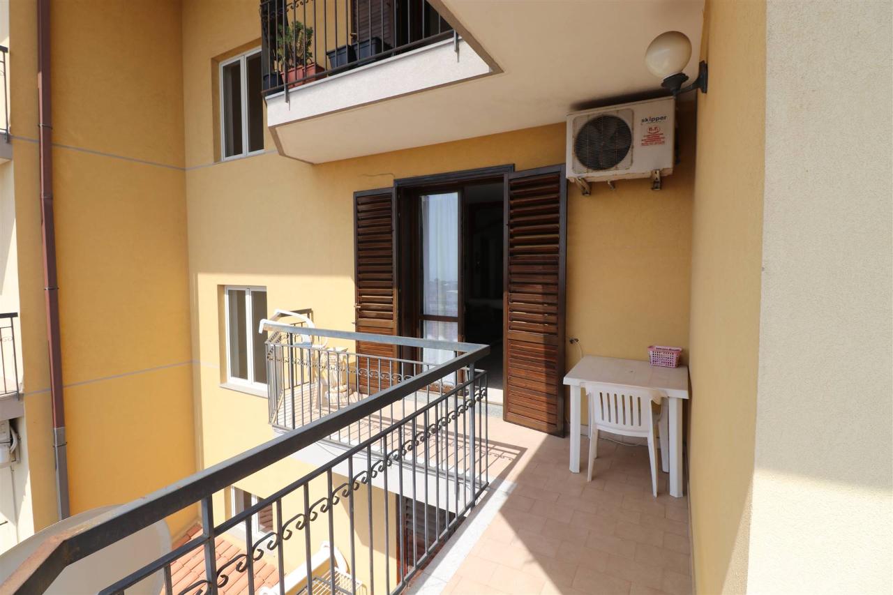 Appartamento in vendita a Aci Catena