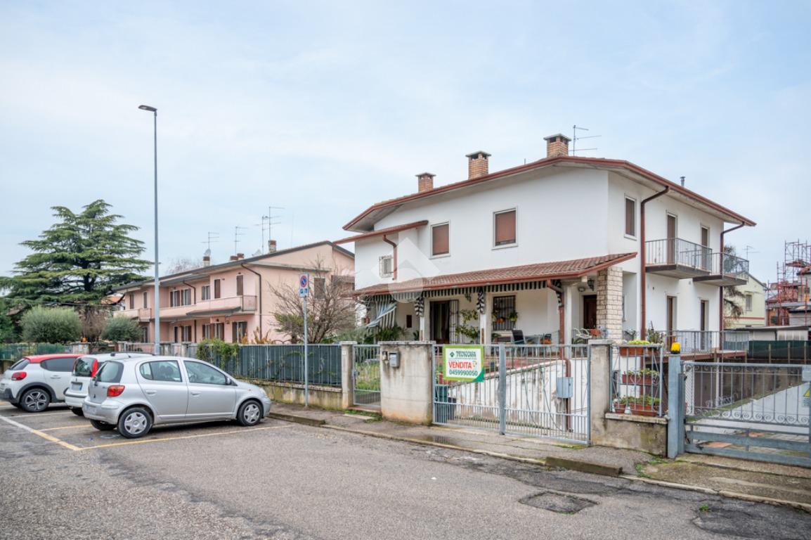 Villa in vendita a Villafranca Di Verona