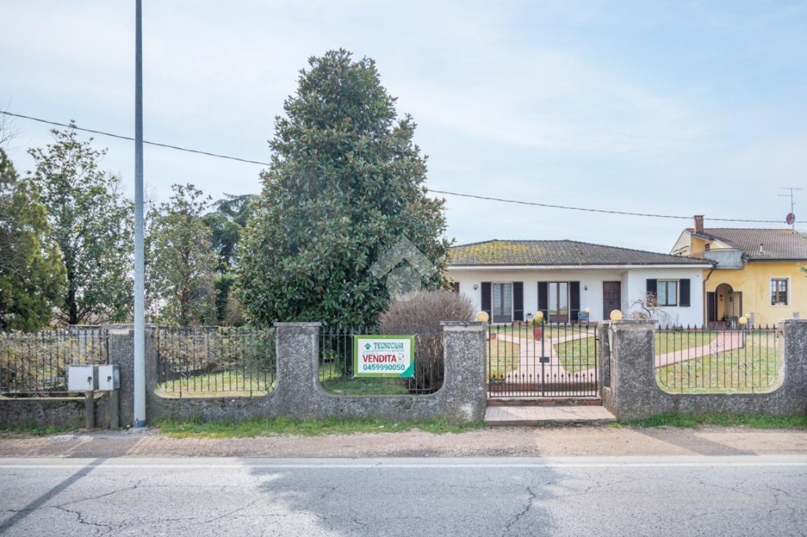 Villa in vendita a Villafranca Di Verona